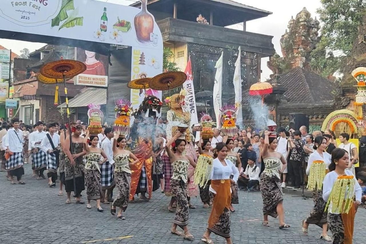 Parade Budaya Buka Meriah Beguling Feast Fest 2025 | Informasi Seputar Bali